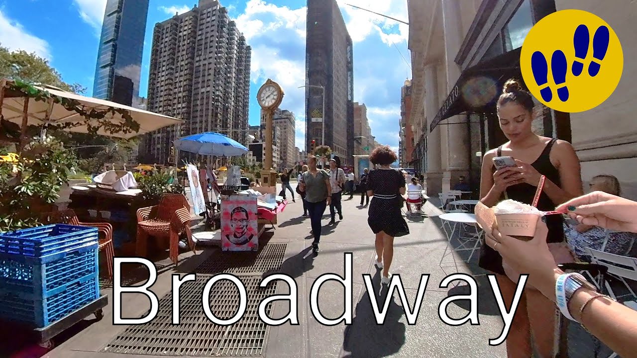Walking in Broadway Street, New York City - YouTube