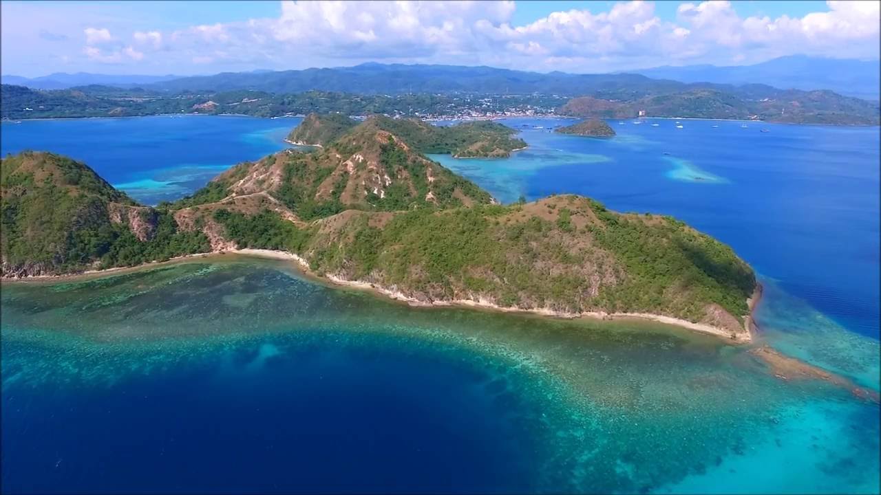 DJI Phantom 3: Tebolon, Kokotan and Tenga islands, Komodo, Indonesia ...