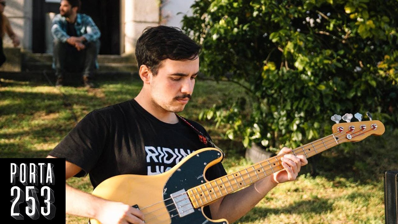 FLYING CAGES / Selfish Hand - YouTube