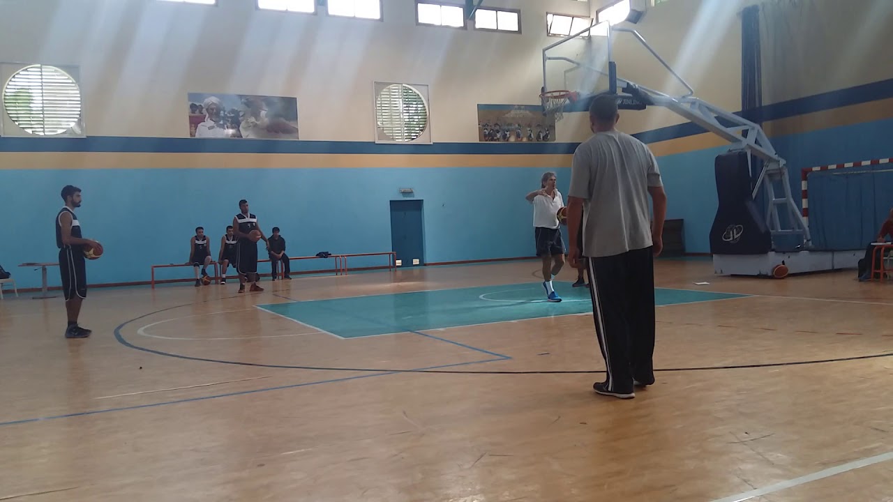 Stage de basketball en 2018 - YouTube
