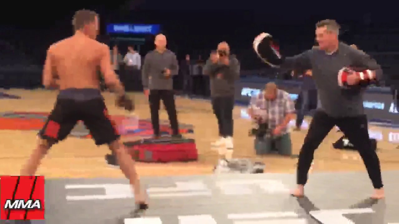 Stephen 'Wonderboy' Thompson UFC 205 Workout and Interview - YouTube