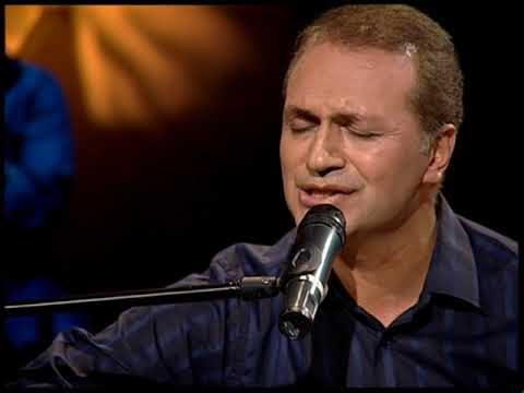 Erol Parlak - Ben Kendimi Gülün Dibinde Buldum