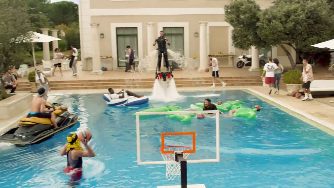 Музыка из рекламы Turkish Airlines Euroleague - Epic Pool Dunk (2014) - YouTube