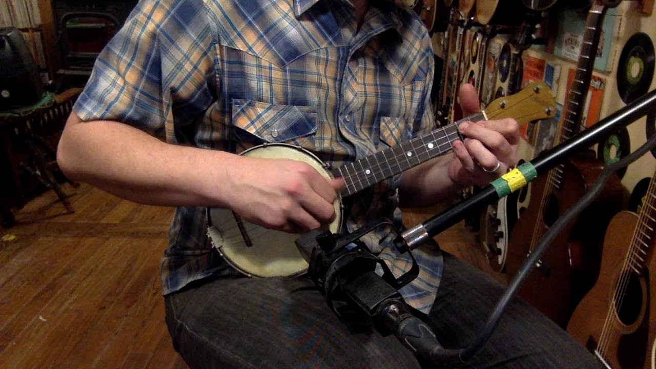 1920s Slingerland MayBell gold-painted banjo ukulele - YouTube