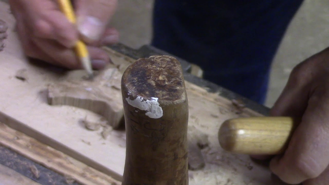 Hand Carving an Oak Leaf & Acorn - YouTube