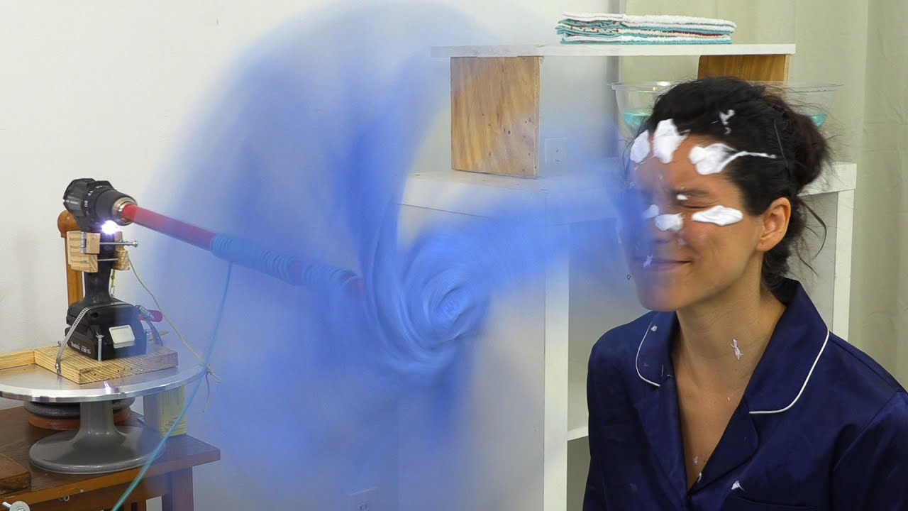 Machine applies makeup in under 5 seconds (Final machine) - YouTube