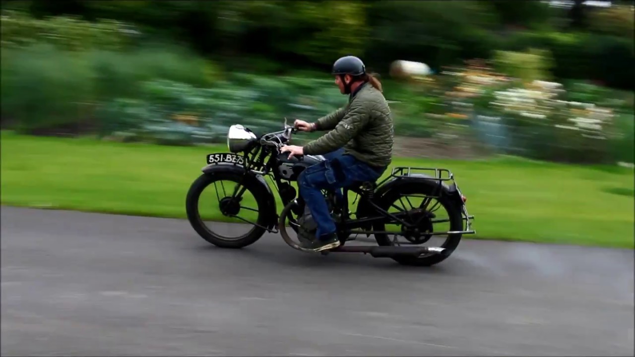 Peugeot P108 Deluxe in Marchal design from 1934 - YouTube