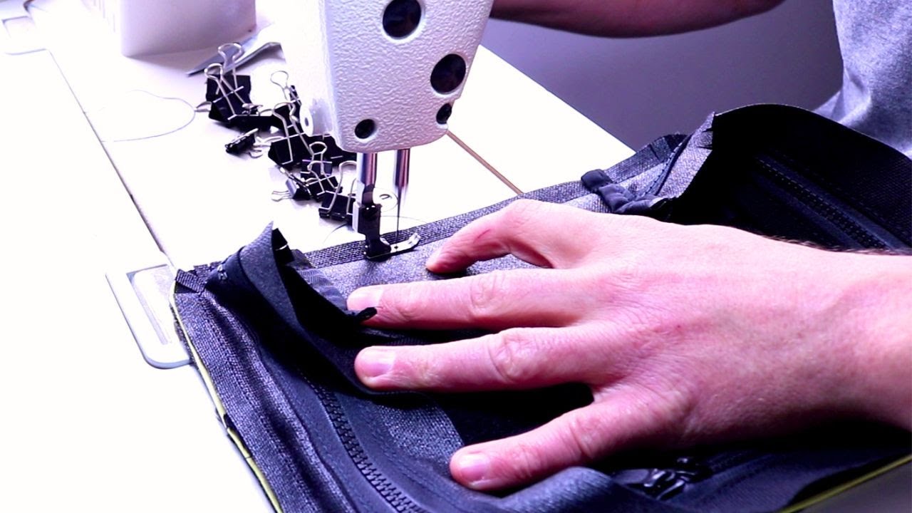 Sewing a Large Utility Pouch - YouTube