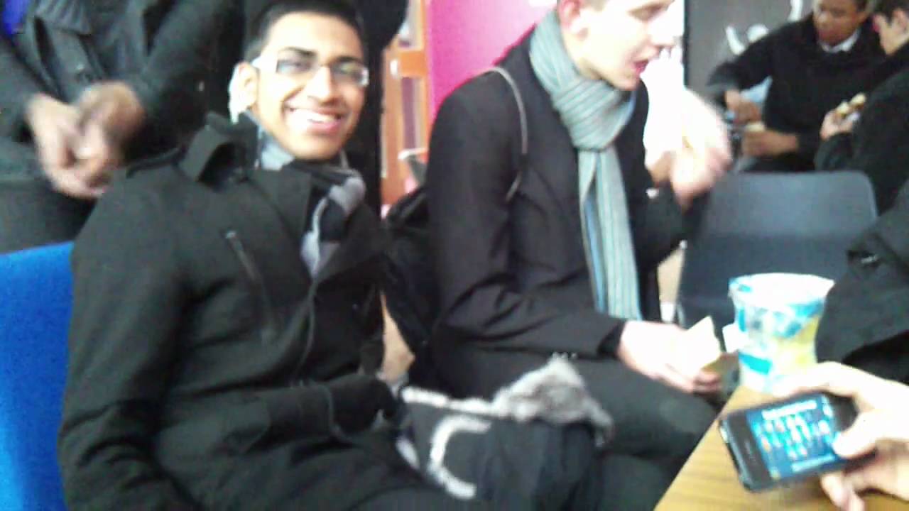 Kid scared of Fish - YouTube