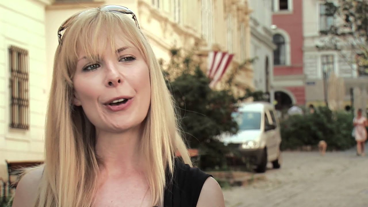 7 Victoria Benesch - YouTube