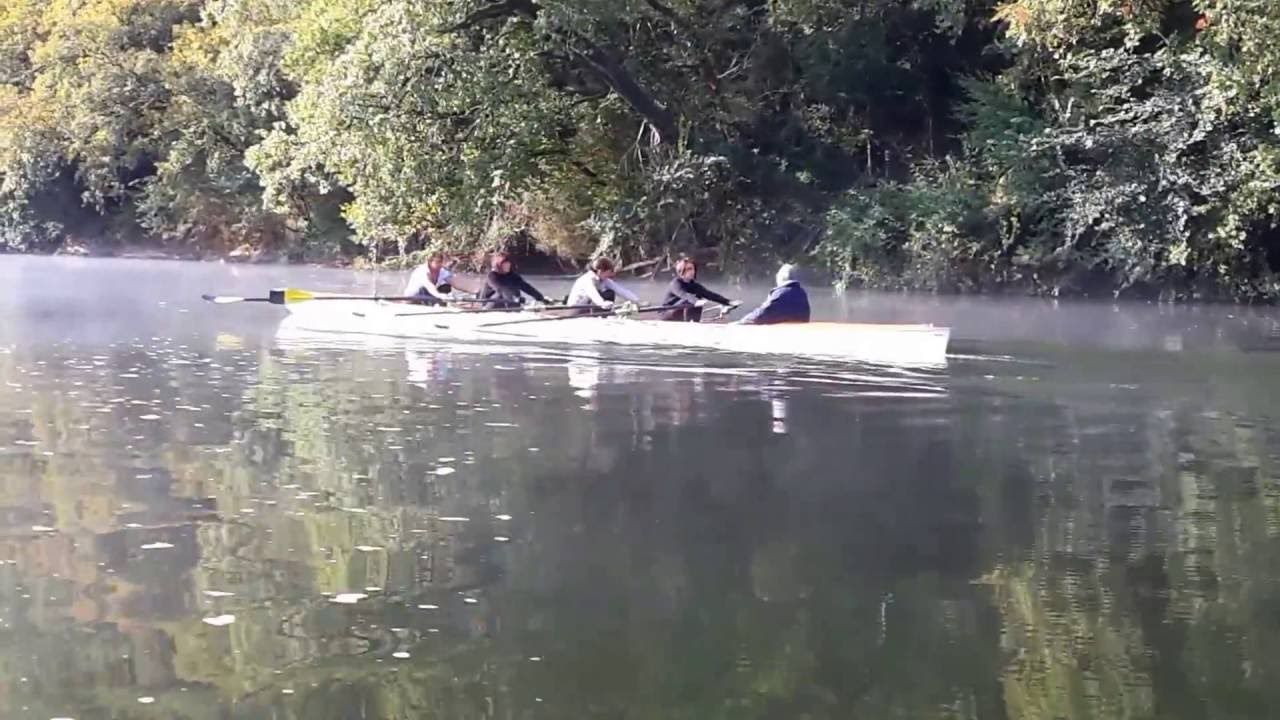 Aviron Douellais : première sortie de notre yolette ! - YouTube