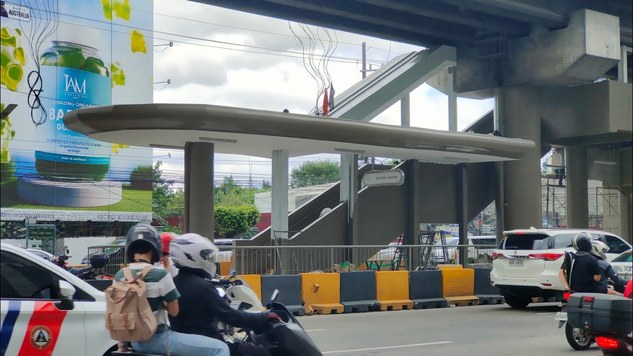 WORLD CLASS WALKWAY READY TO OPEN!MODERN EDSA BUSWAY STN MATATAPOS NA ...