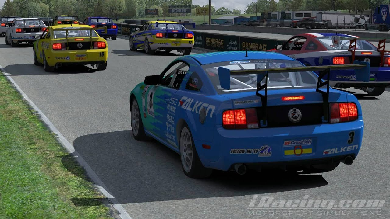 Ford Mustangs racing at Road America - YouTube
