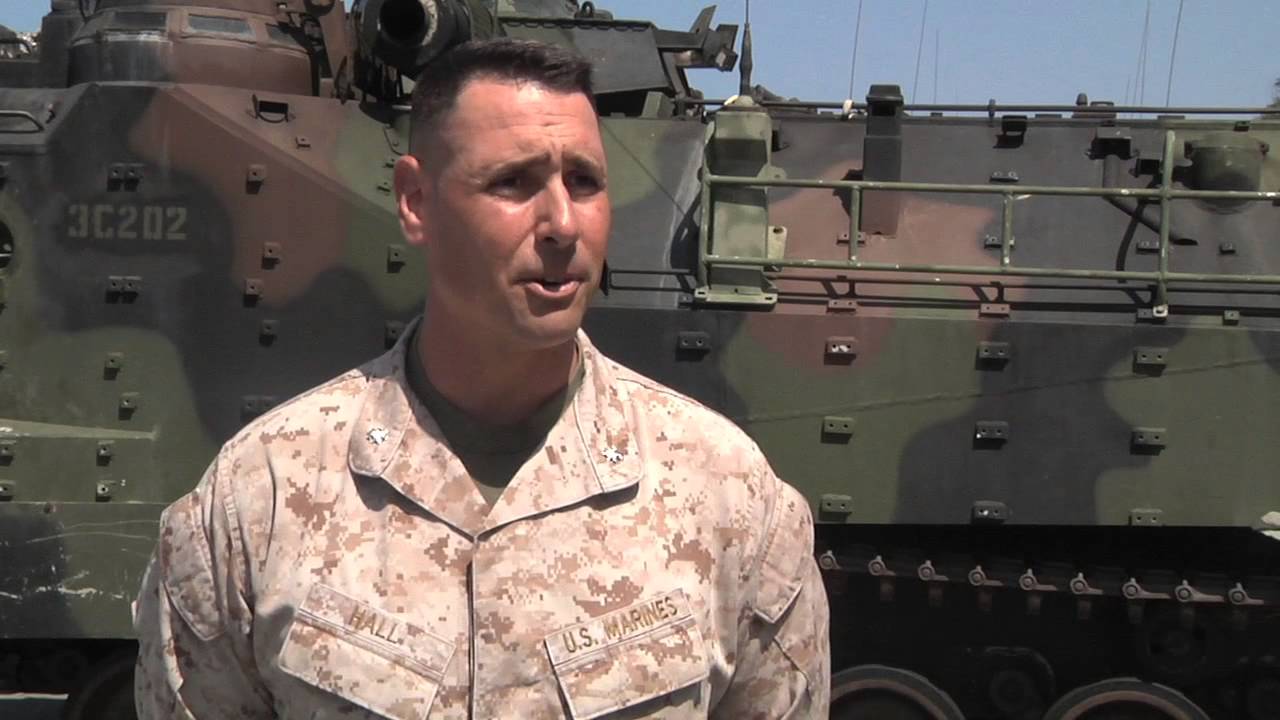 3rd Assault Amphibious Battalion Receives New Commander - YouTube