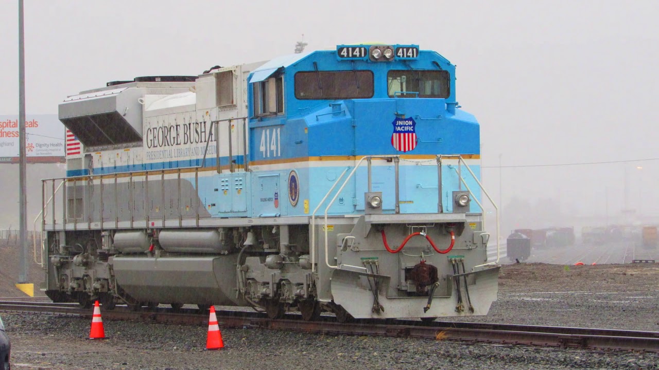 1/17/19 Union Pacific SD70ACe 4141 and SD70AH 1943 on display at West Colton, CA - YouTube