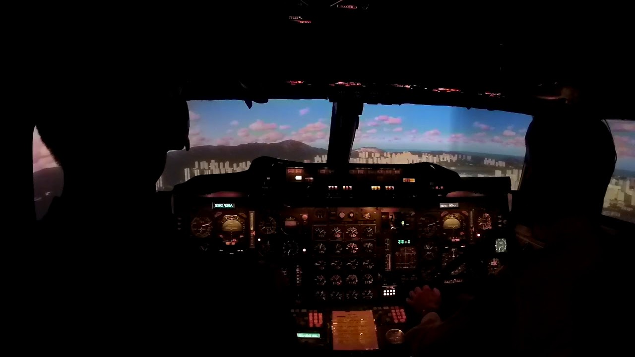 Checkerboard Approach into Kai Tak Airport in the Concorde simulator ...