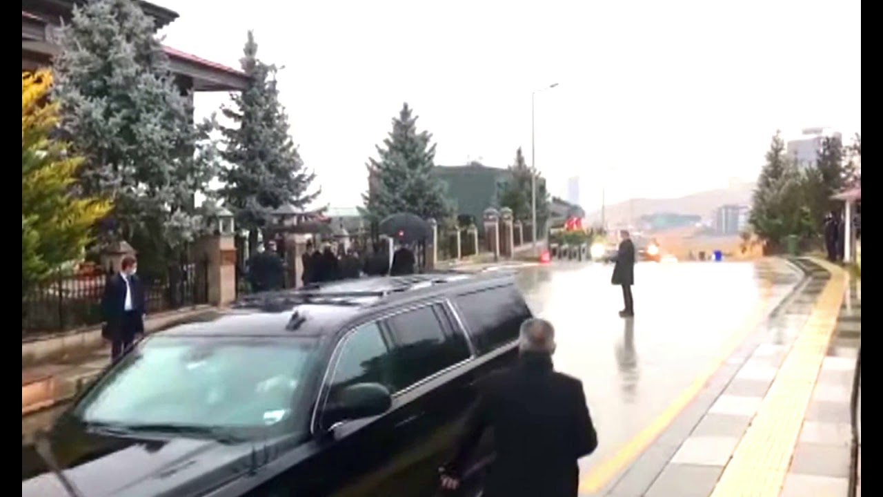Turkey President Erdogan Security Guards Rushed when he Arrived - YouTube