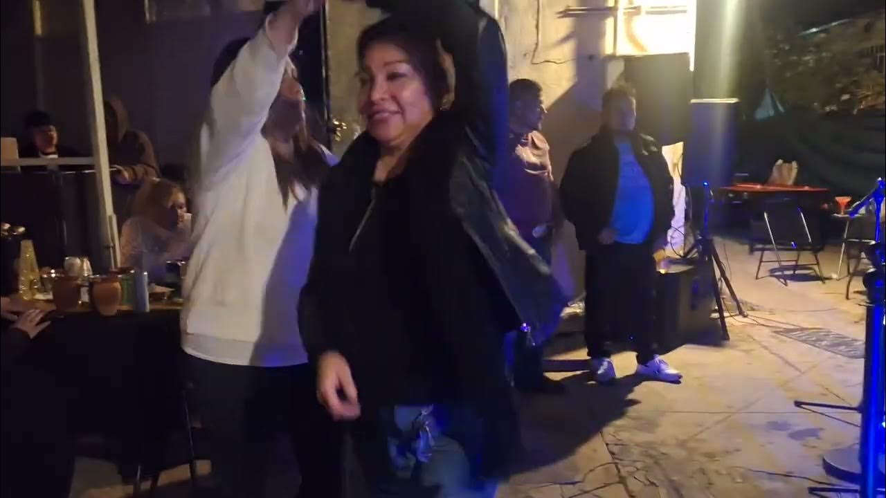 la nueva clika en vivo= toque de kush - YouTube