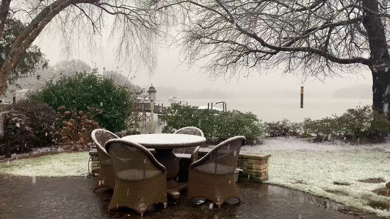 First snowfall - YouTube