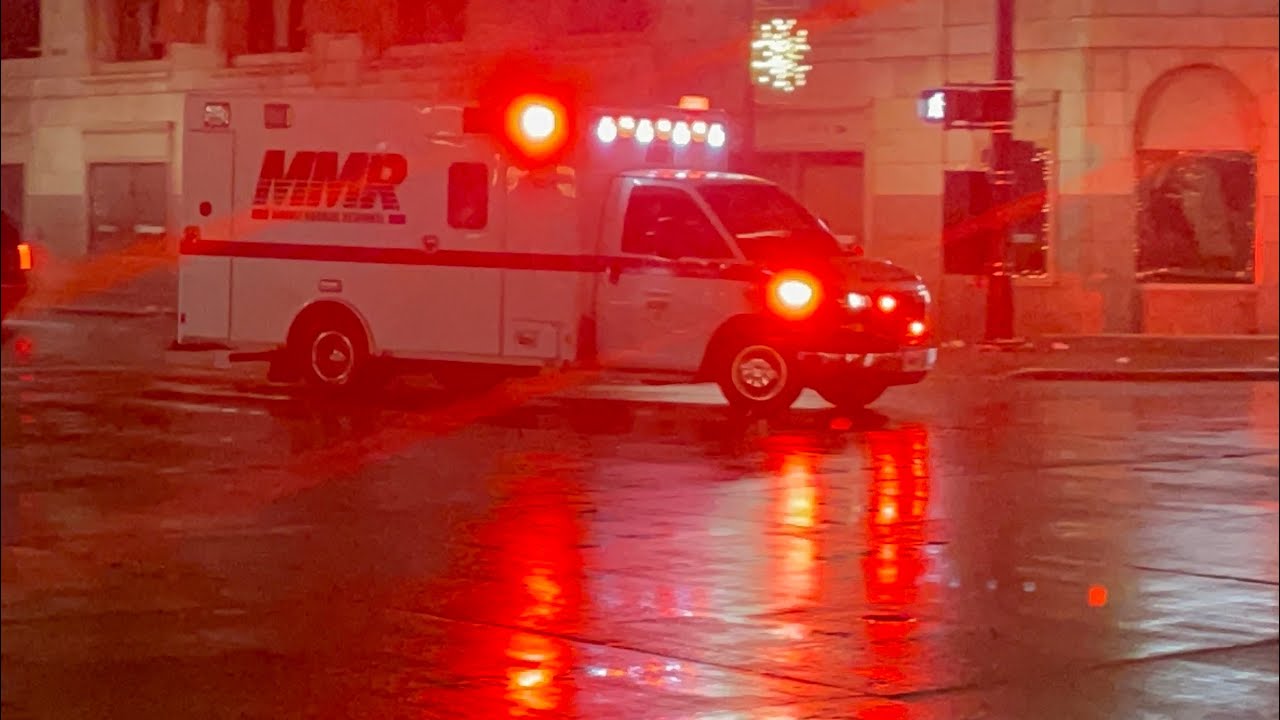 Saginaw MI MMR Ambulance 285 Responding (2 VEHICLE PI) HORN - YouTube