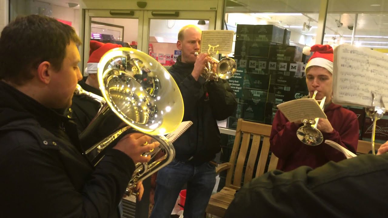 Hade Edge Band - The Christmas Song - YouTube