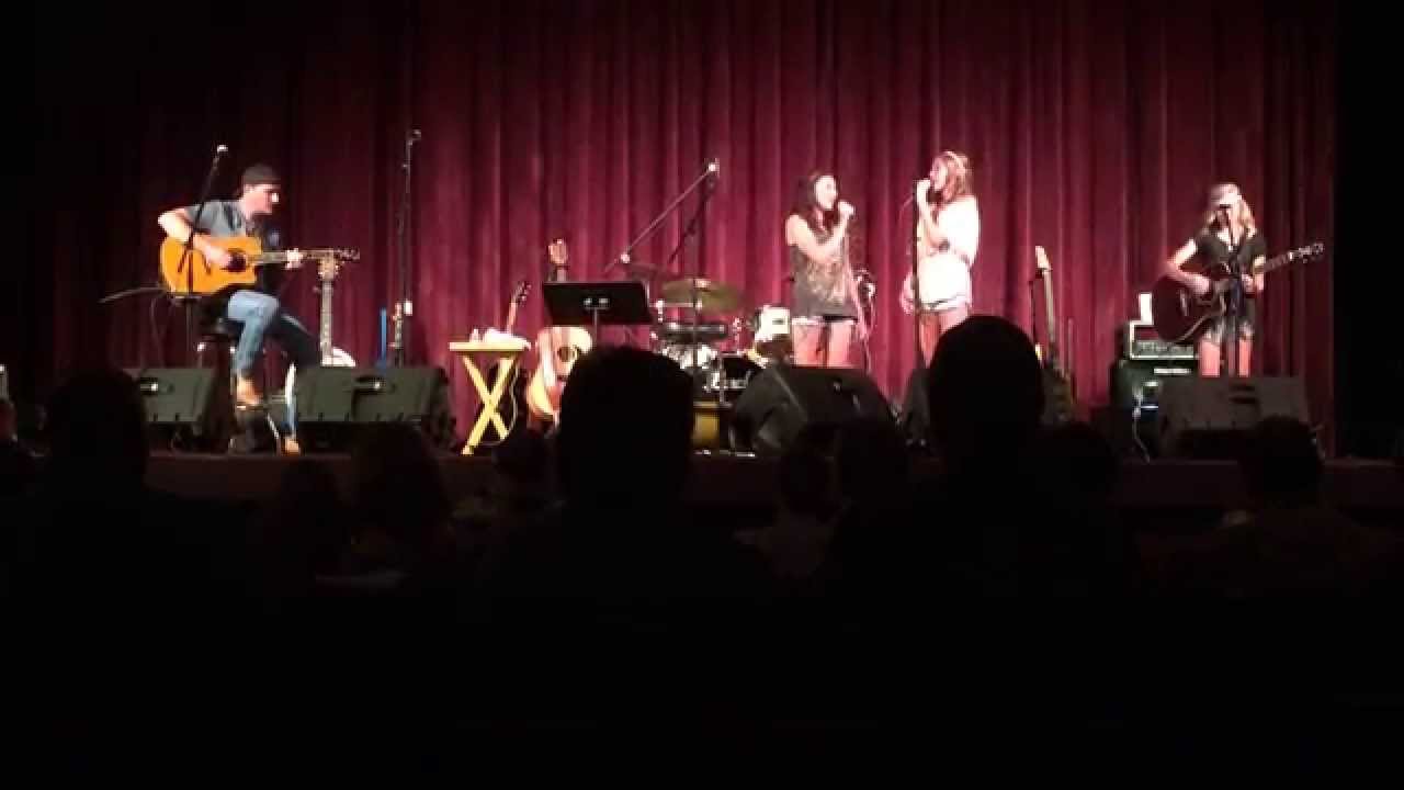 Crossing Dixie covers God Made Girls @ The Roxy Theater - YouTube