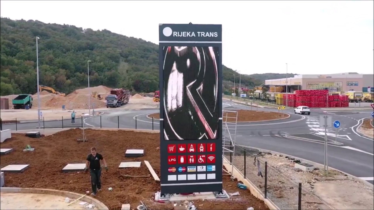 Gas station info pylon - digital totem installation - YouTube