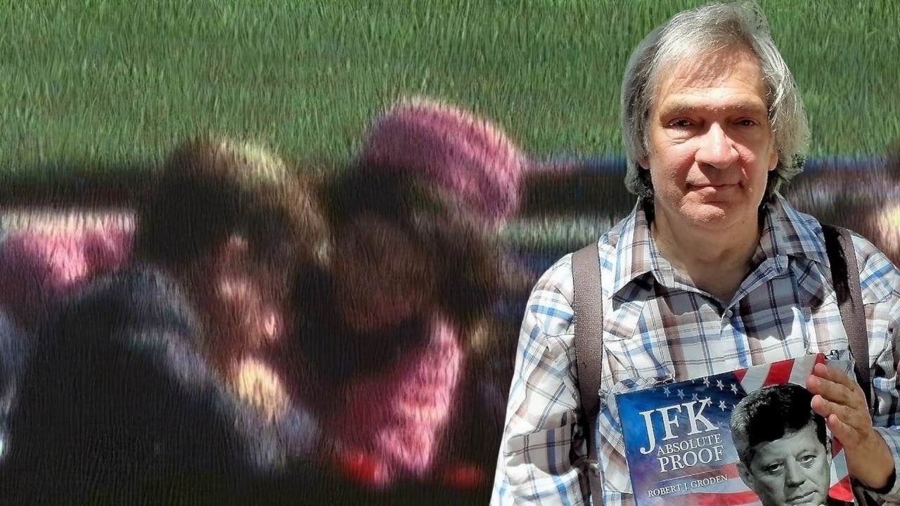 The JFK Assassination Zapruder Film with Robert Groden - YouTube