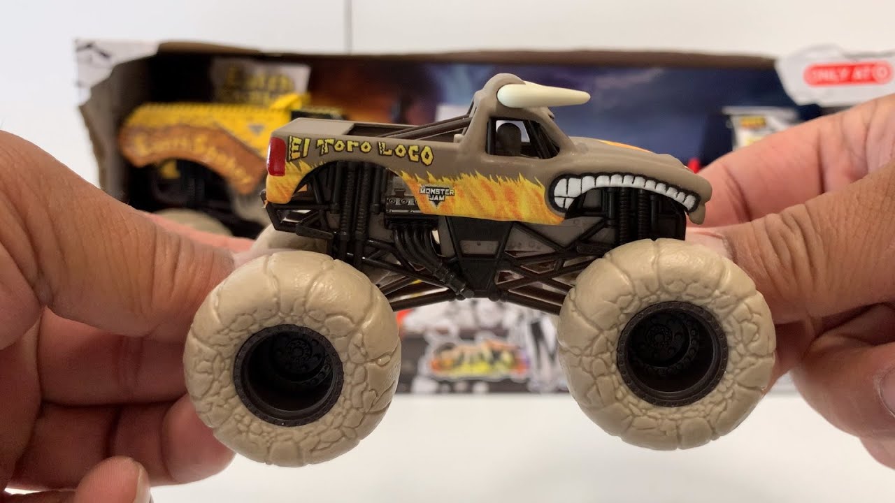 EXCLUSIVE MONSTER JAM SHAKE N QUAKE MONSTER TRUCKS - YouTube