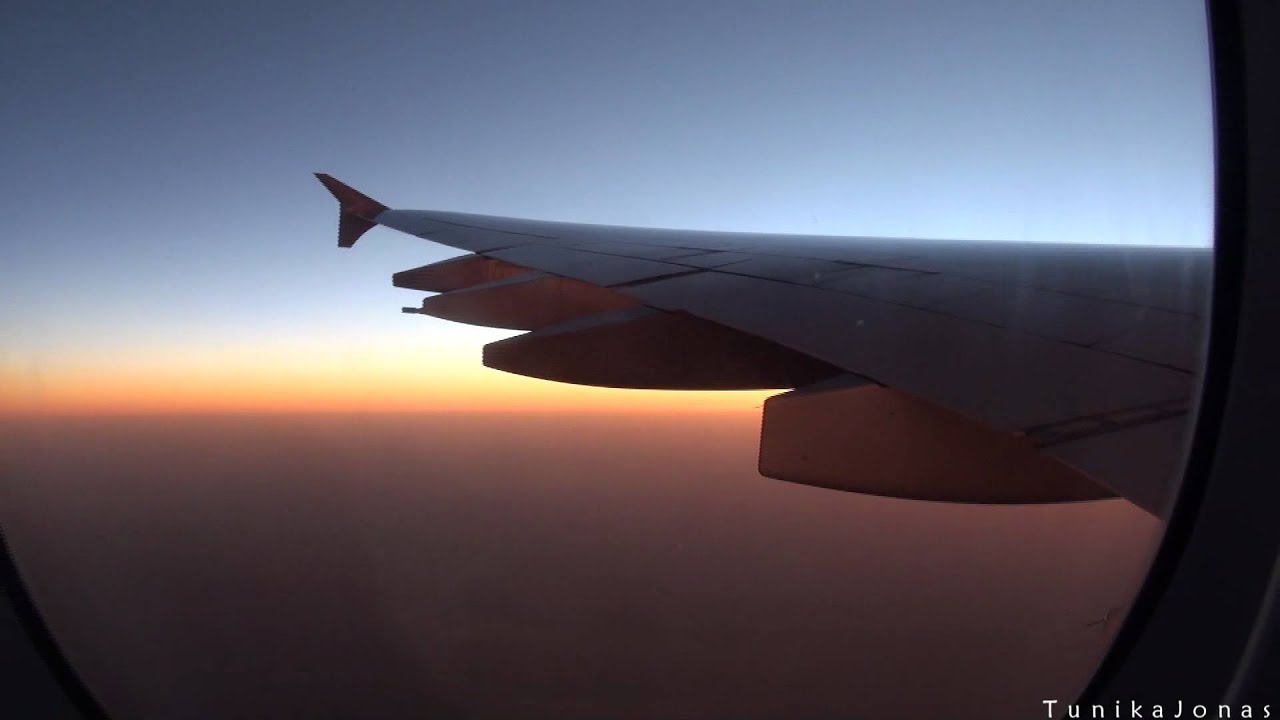Sunset on the Qantas A380 (HD) - YouTube