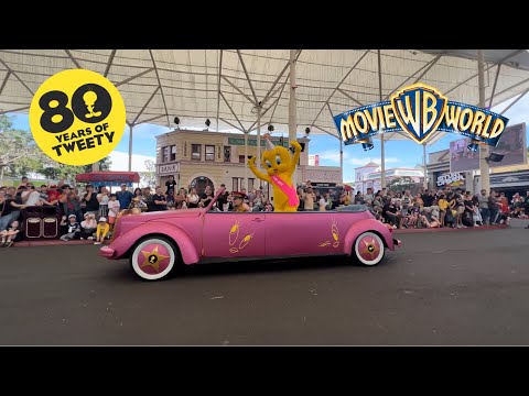 Tunes On Parade (2022) - Warner Bros Movie World - YouTube