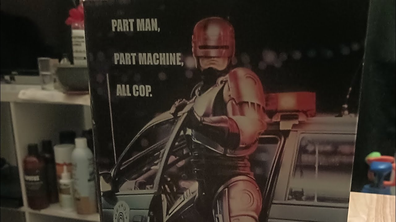 Kenneth toy reviews#1: RoboCop ultimate figure. - YouTube