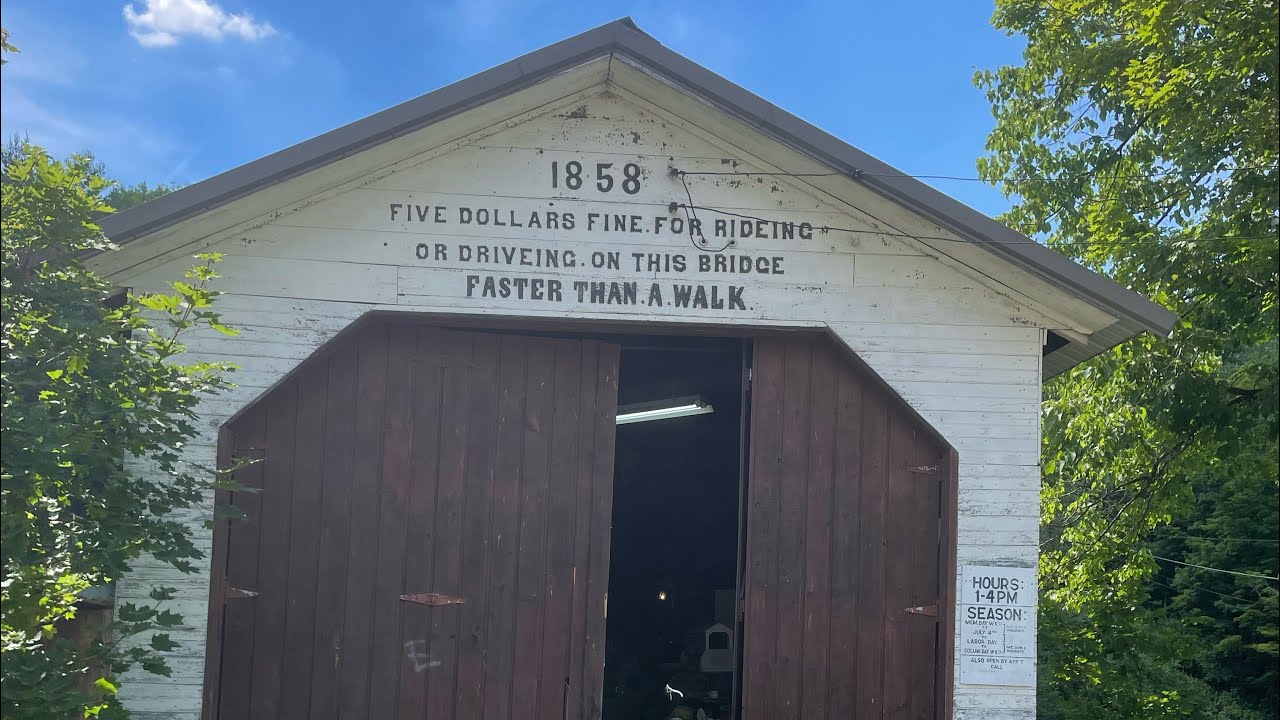 I spent my day, playing tour guide at the Shushan Covered Bridge ...
