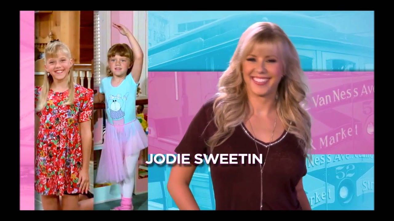 Fuller House Opening Credits OFFICIAL - YouTube