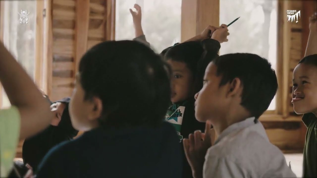 English Class Sekolah Rimba Indonesia - YouTube