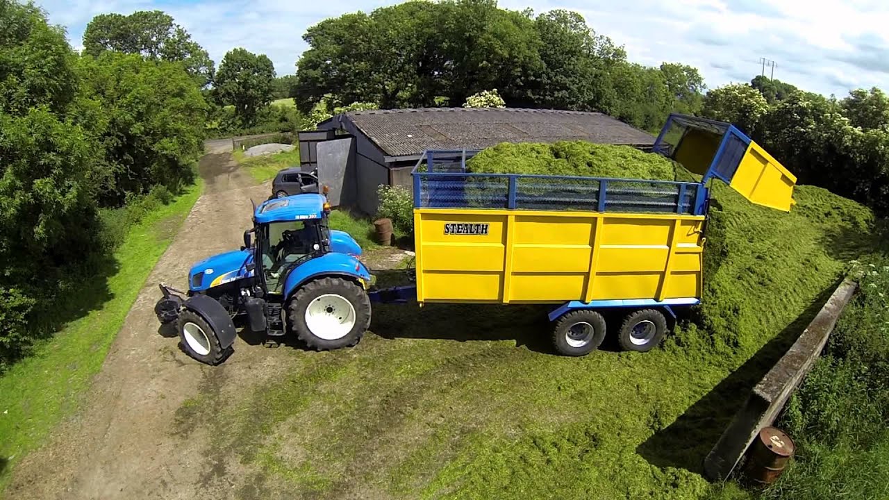 Stealth Kompactor- a new design of silage trailer - YouTube