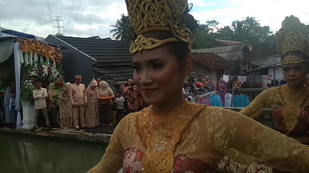 Lengser dalam pernikahan Ujang Salafudin dan Neng Winda - YouTube