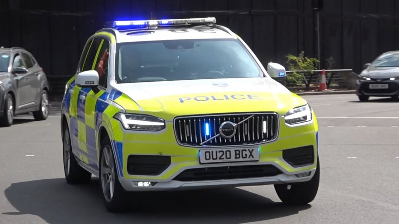 Thames Valley Police, Marked Volvo XC90, RPU (Roads Policing Unit ...