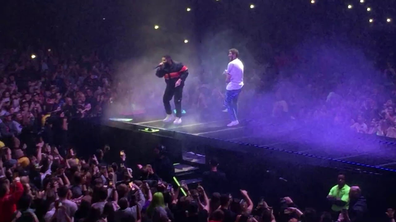 Drake surprise appearance at Post Malone's concert in Toronto - YouTube