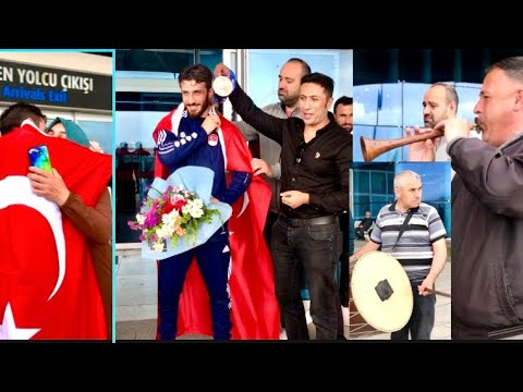 Şampiyona davullu zurnalı karşılama