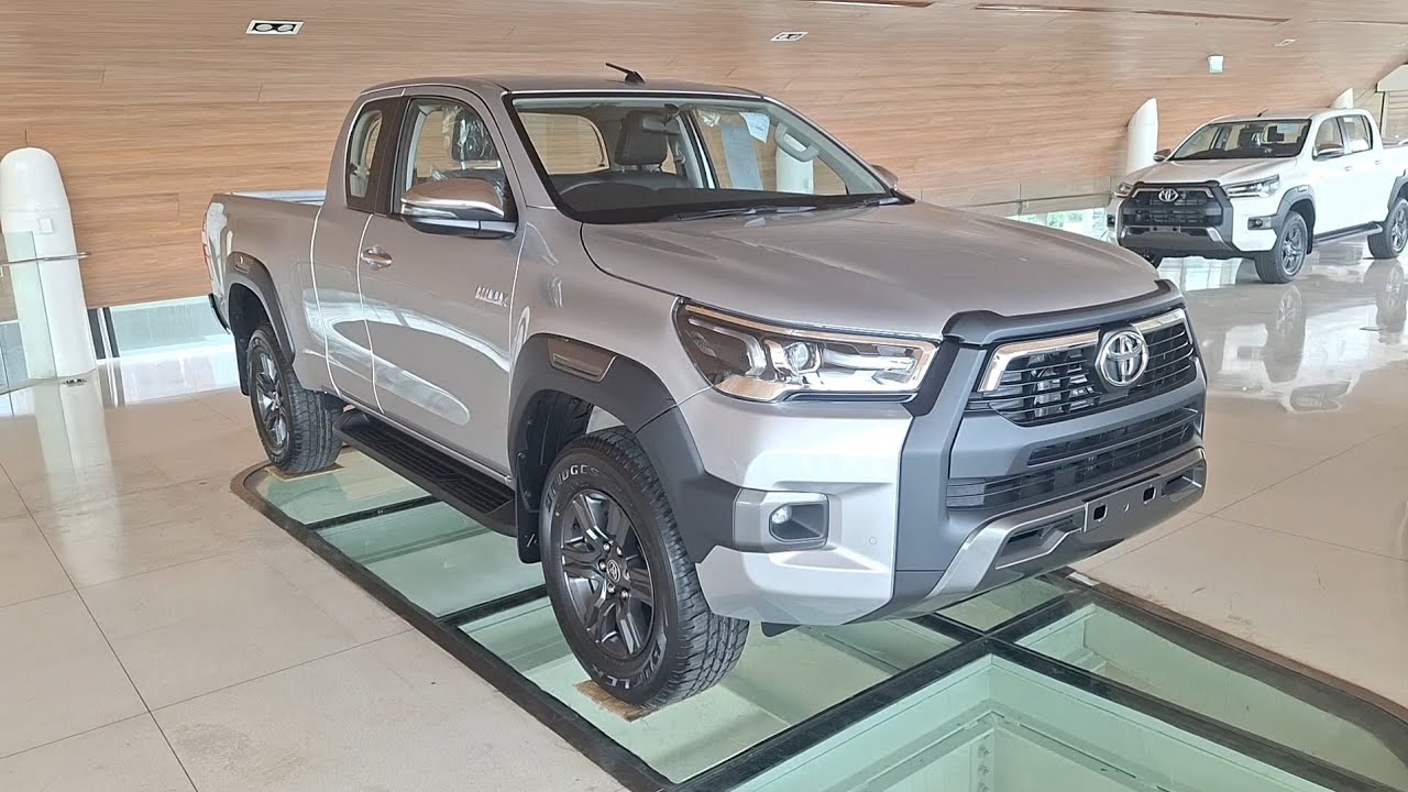 หล่อดุดันแบบขั้นสุด!! พาชม 2024 Toyota Hilux Revo PreRunner C-Cab 2x4 2 ...
