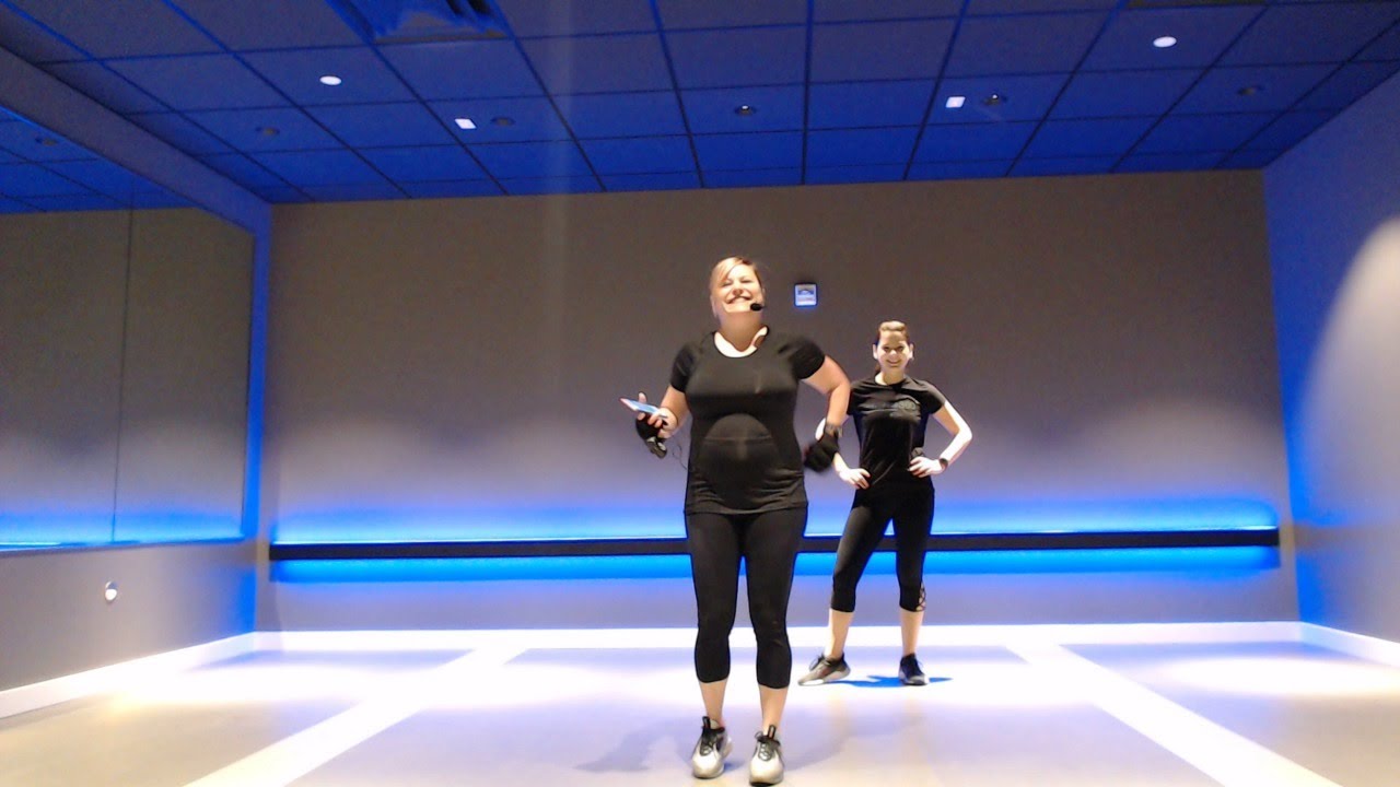 Live! Group Fitness Class - Kickboxing - YouTube