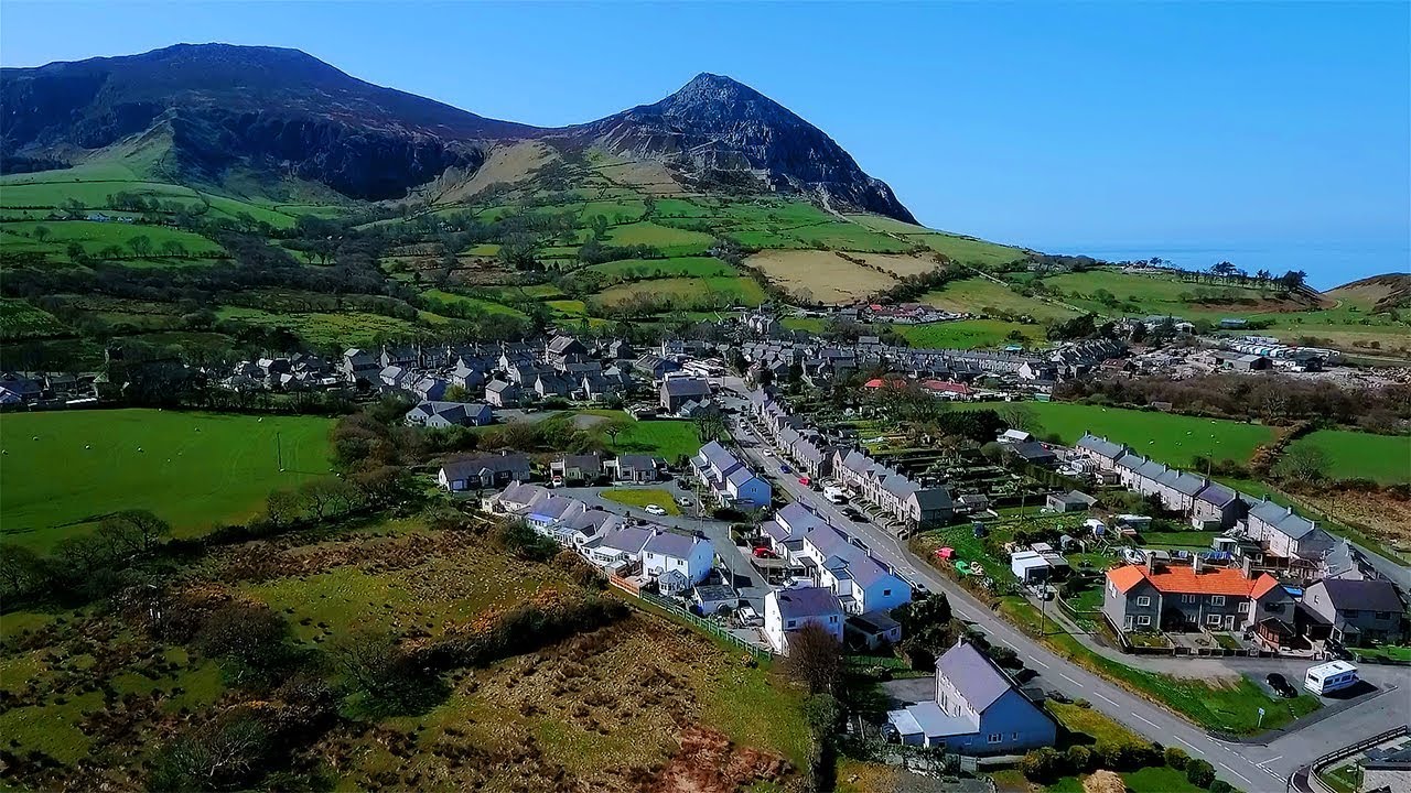 Trefor Village Flyby - YouTube