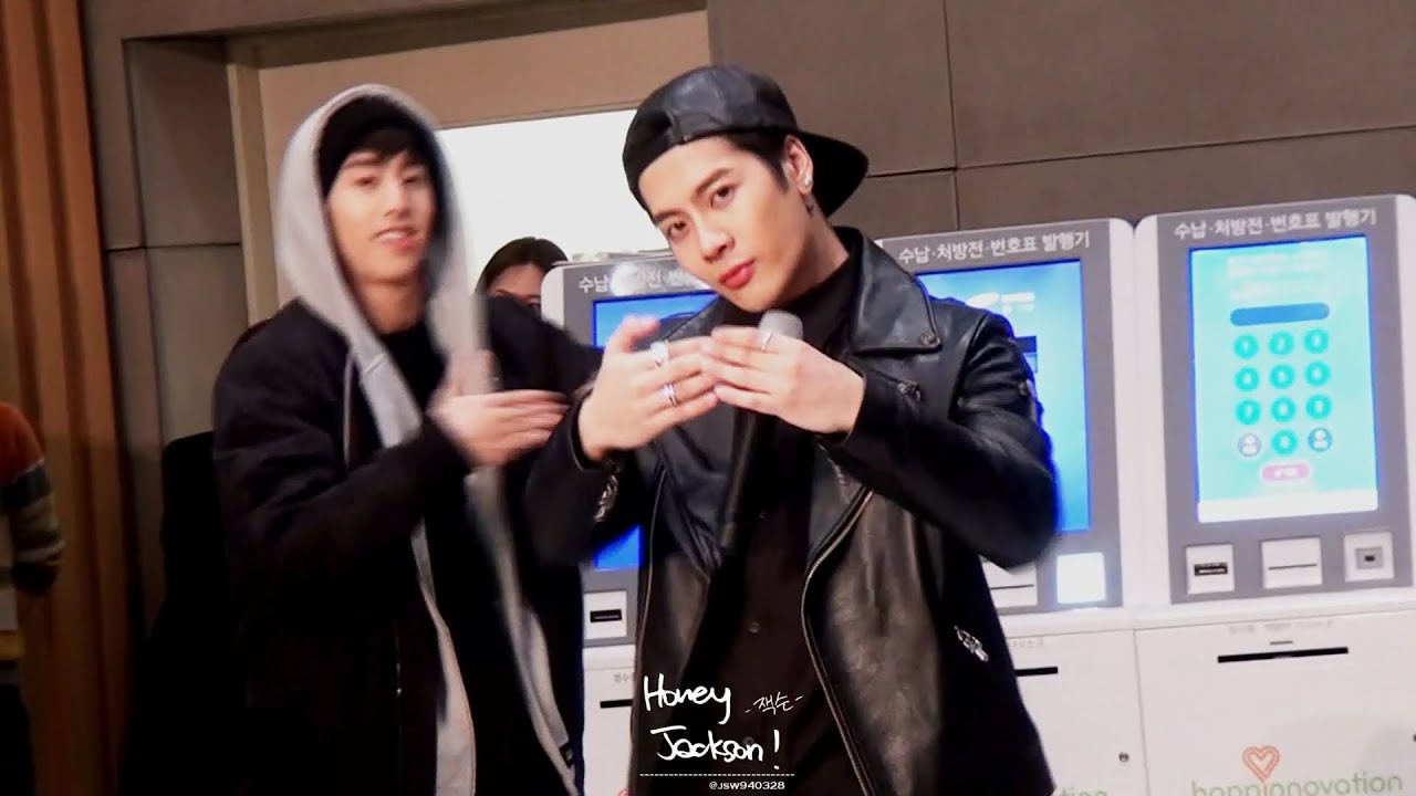 [FANCAM] 141229 삼성병원 자선행사 "Stop Stop it" GOT7 - Jackson(잭슨직캠) - YouTube