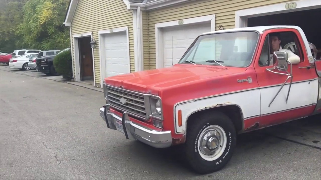'75 Chevy Cheyenne C20 Driveshaft rebuild and install! - YouTube