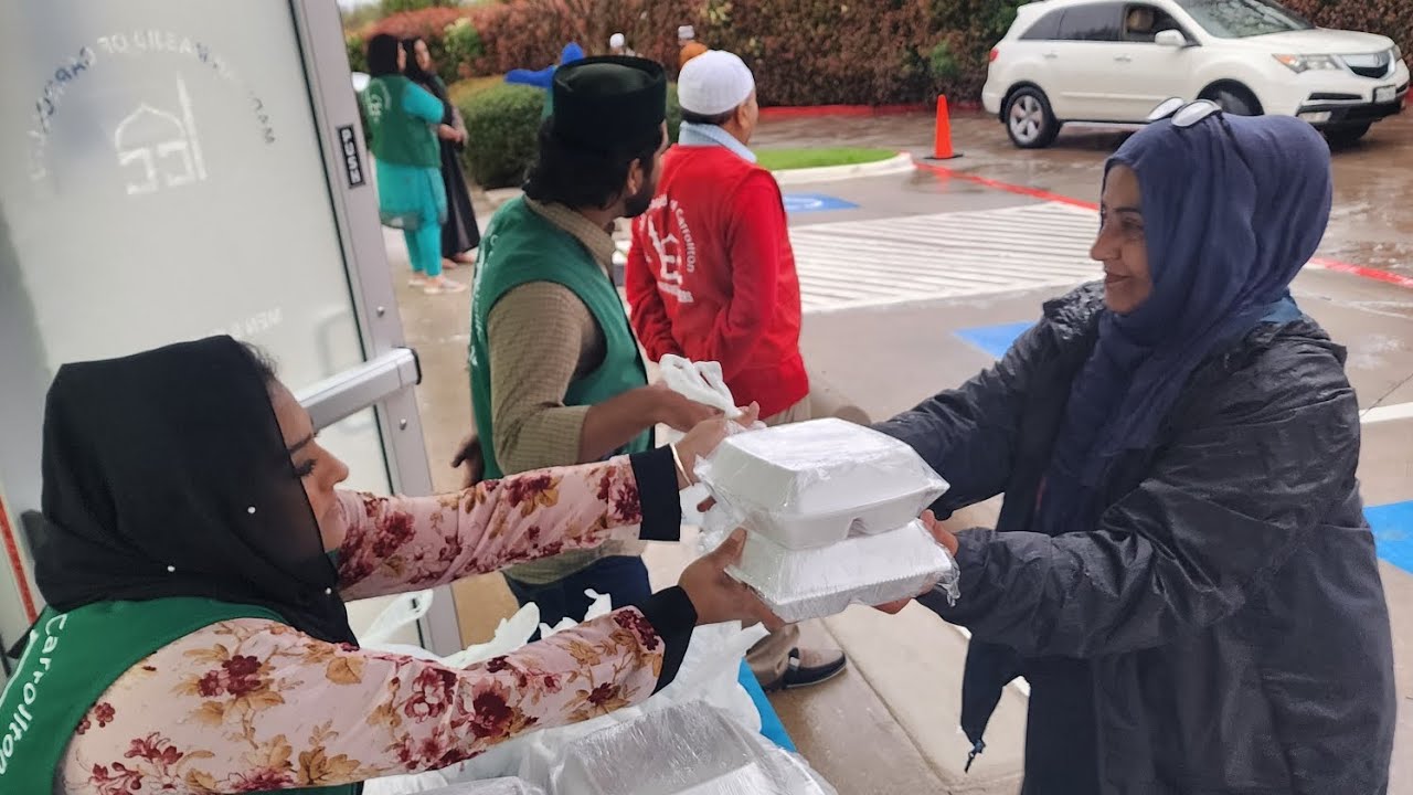 Every day, 600 Ramadan Iftar Food Boxes distribution at Madinah Masjid ...
