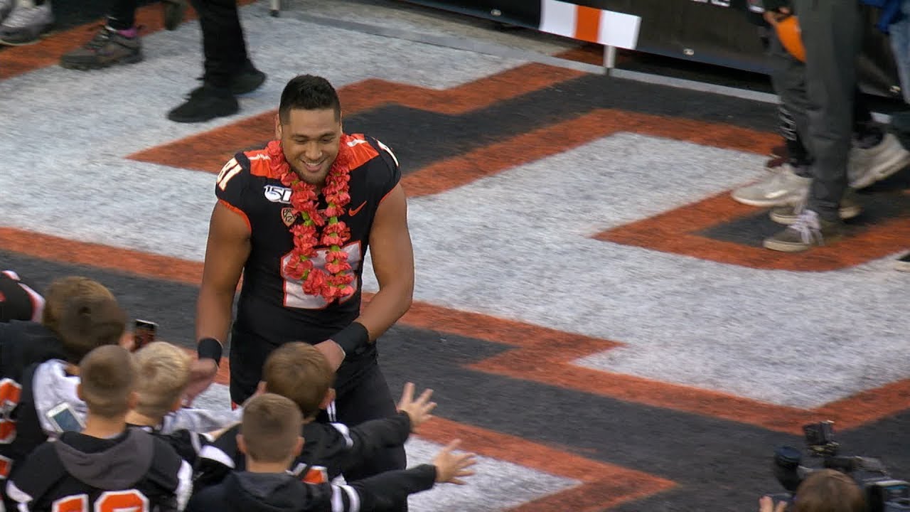 Beavers football celebrates senior day ahead of matchup with Sun Devils ...