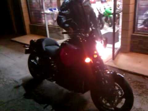 Idling custom exhaust v max gen 2 - YouTube
