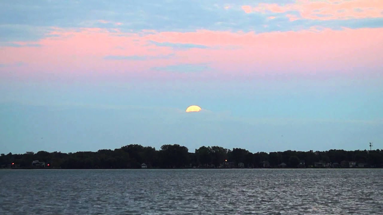 Super Moon Rising over the Detroit River 1080p HD - YouTube