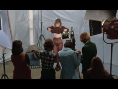 Amparo Muñoz from Clara Es El Precio (Pantyhose scene)